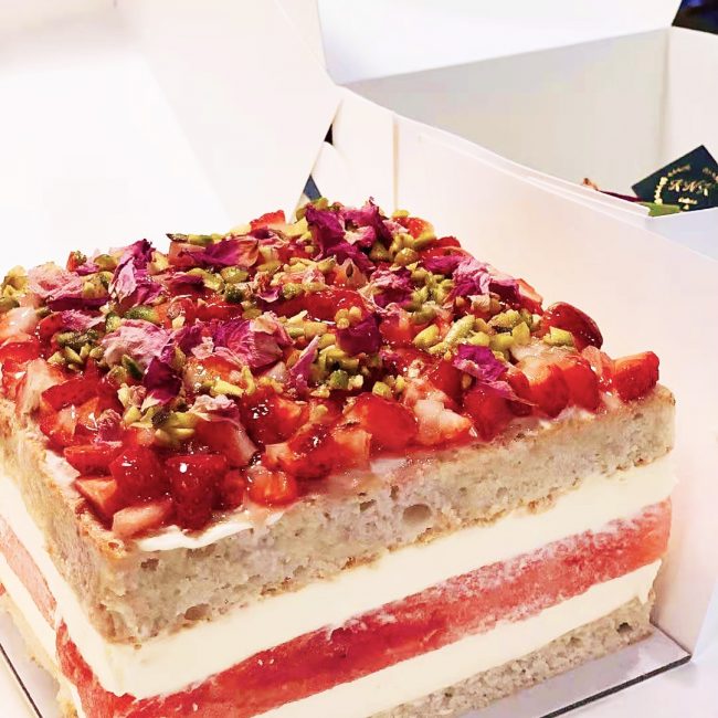 Cream Cake – KNK Desserts