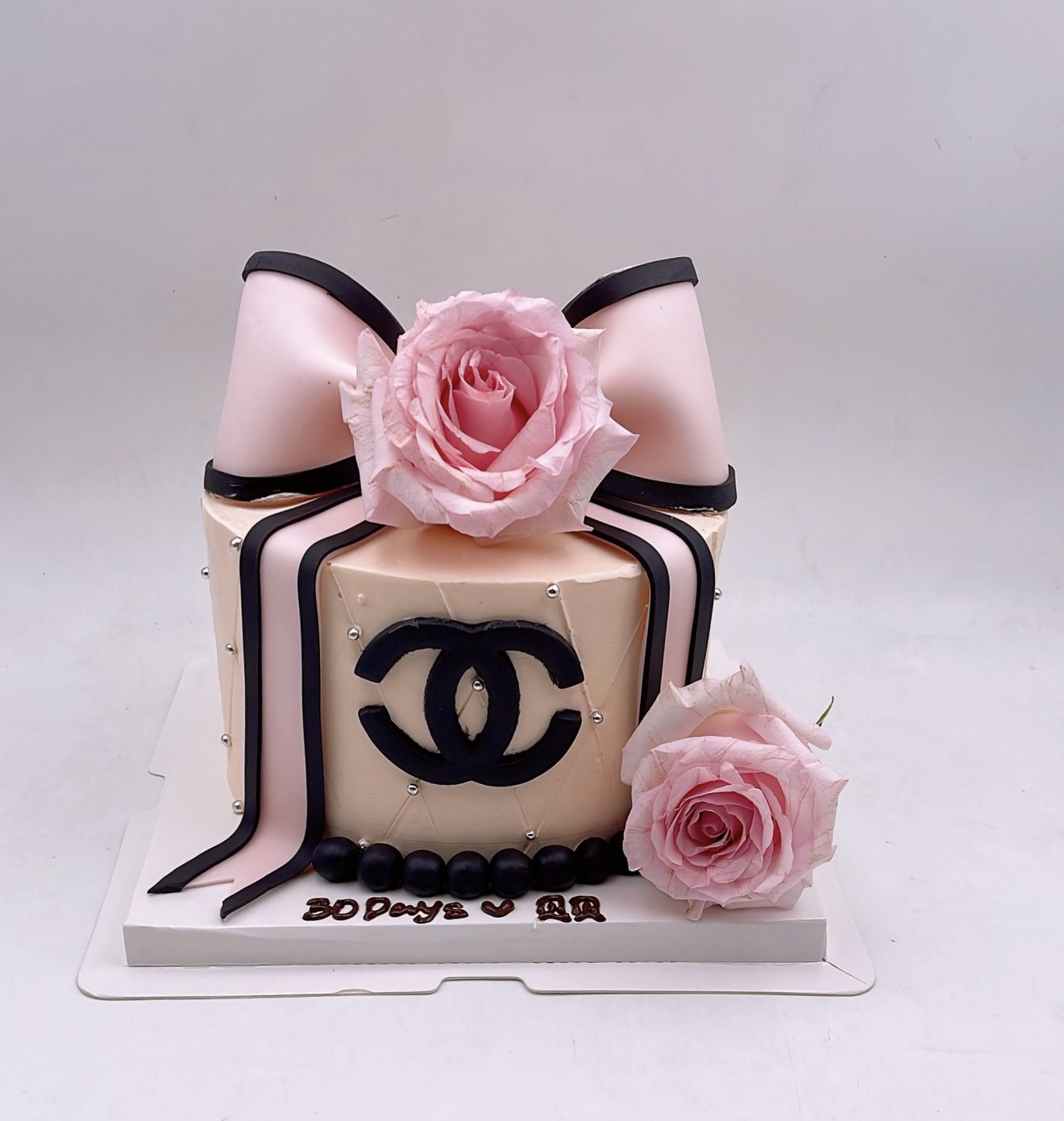 Channel cake 2 – KNK Desserts