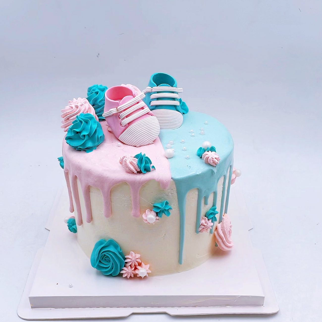 Customization cakes – KNK Desserts